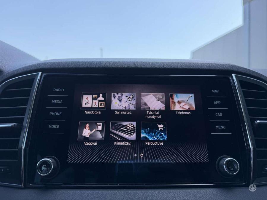 Melns Skoda Karoq 2023 Kauņa, ar dzinēja tilpumu 1.50 L un nobraukumu 169 tūkst. km par 19900 €, foto 26 vietnē AUTOMOTO.COM.LV
