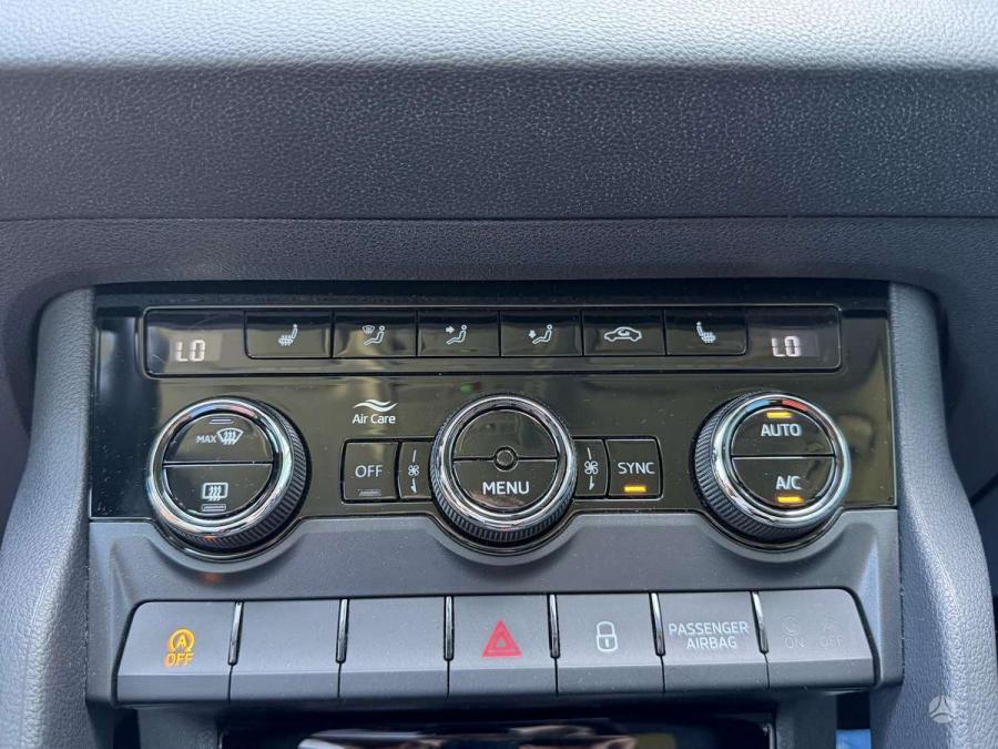 Melns Skoda Karoq 2023 Kauņa, ar dzinēja tilpumu 1.50 L un nobraukumu 169 tūkst. km par 19900 €, foto 30 vietnē AUTOMOTO.COM.LV