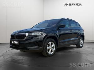 Black Skoda Karoq 2023 in Riga, with an engine capacity of 2.00 L and mileage of 100 thousand km for 22000 €, photo  on AUTOMOTO.COM.LV