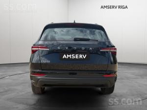 Black Skoda Karoq 2023 in Riga, with an engine capacity of 2.00 L and mileage of 100 thousand km for 22000 €, photo 5 on AUTOMOTO.COM.LV