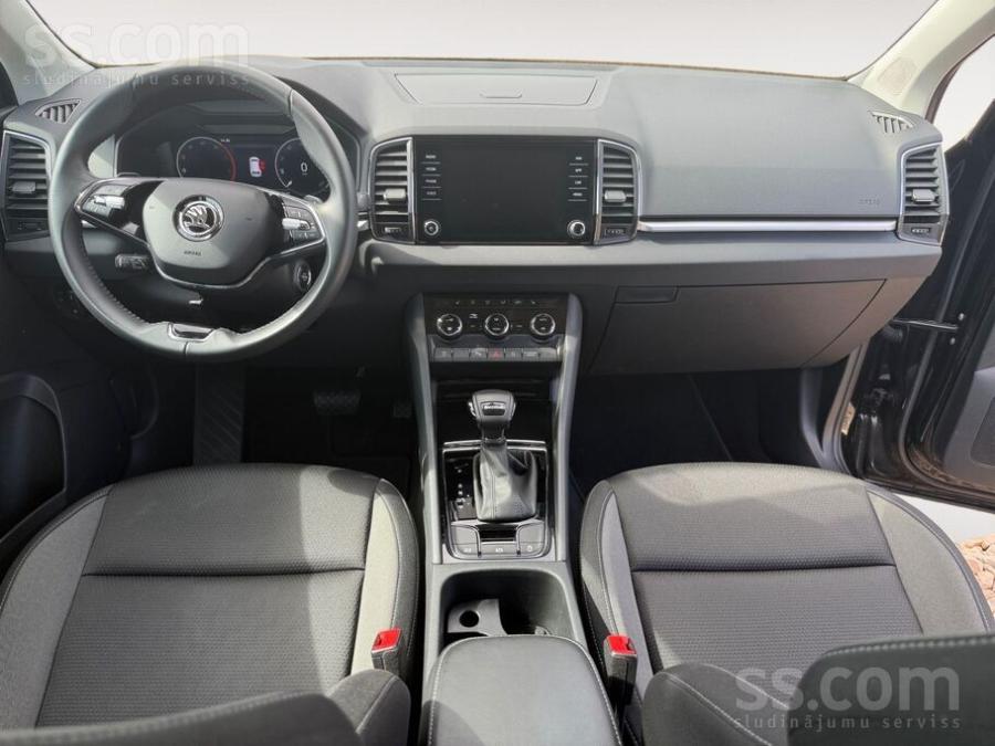 Black Skoda Karoq 2023 in Riga, with an engine capacity of 2.00 L and mileage of 100 thousand km for 22000 €, photo 9 on AUTOMOTO.COM.LV