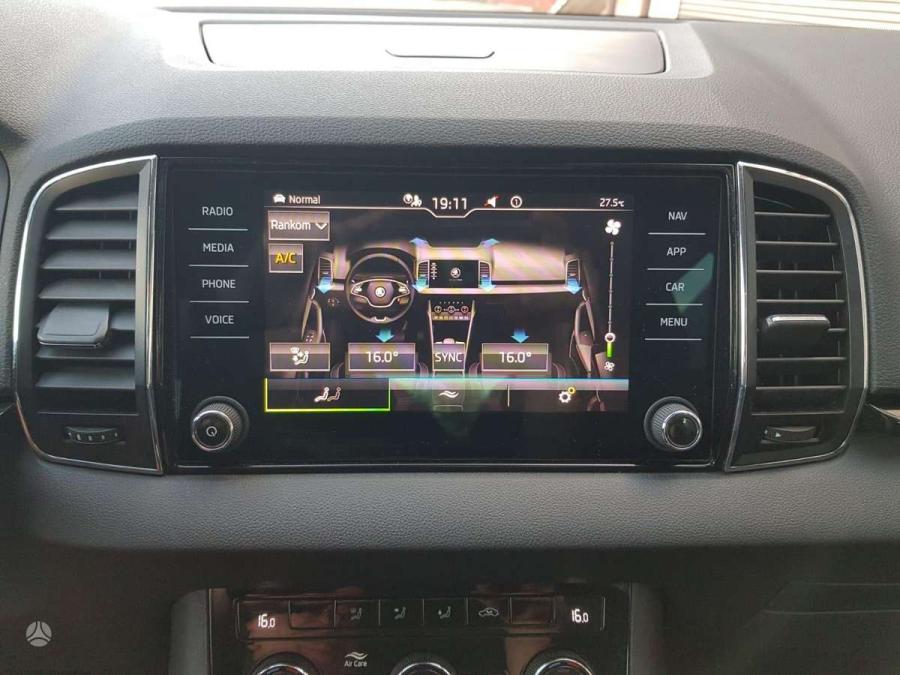 Melns Skoda Karoq 2023 Šauļi, ar dzinēja tilpumu 1.97 L un nobraukumu 178 tūkst. km par 17200 €, foto 19 vietnē AUTOMOTO.COM.LV