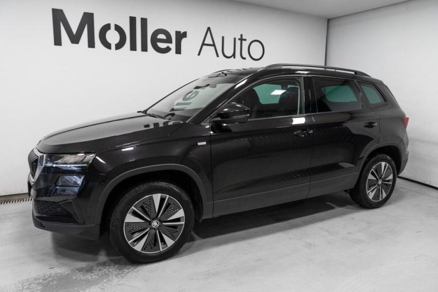 Melns Skoda Karoq 2023 Viļņa, ar dzinēja tilpumu 1.50 L un nobraukumu 153 tūkst. km par 21500 €, foto 3 vietnē AUTOMOTO.COM.LV