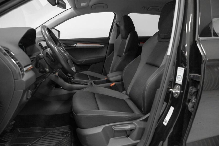 Melns Skoda Karoq 2023 Viļņa, ar dzinēja tilpumu 1.50 L un nobraukumu 153 tūkst. km par 21500 €, foto 6 vietnē AUTOMOTO.COM.LV