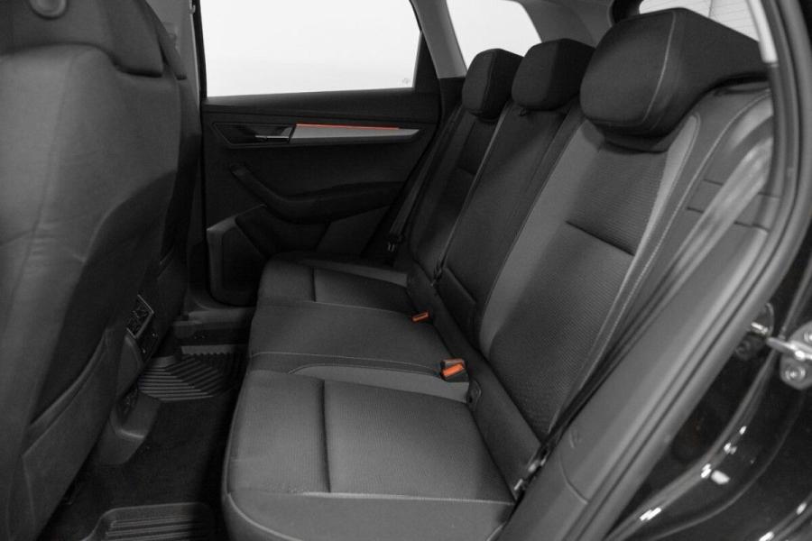 Melns Skoda Karoq 2023 Viļņa, ar dzinēja tilpumu 1.50 L un nobraukumu 153 tūkst. km par 21500 €, foto 7 vietnē AUTOMOTO.COM.LV