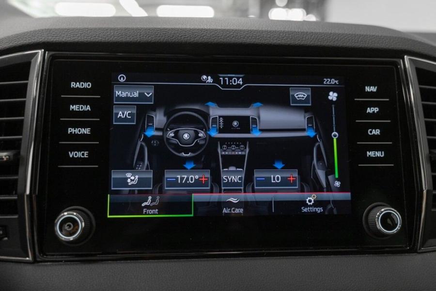 Melns Skoda Karoq 2023 Viļņa, ar dzinēja tilpumu 1.50 L un nobraukumu 153 tūkst. km par 21500 €, foto 16 vietnē AUTOMOTO.COM.LV