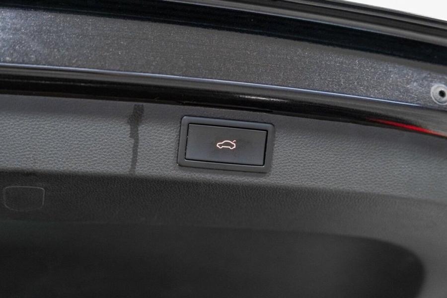 Melns Skoda Karoq 2023 Viļņa, ar dzinēja tilpumu 1.50 L un nobraukumu 153 tūkst. km par 21500 €, foto 23 vietnē AUTOMOTO.COM.LV