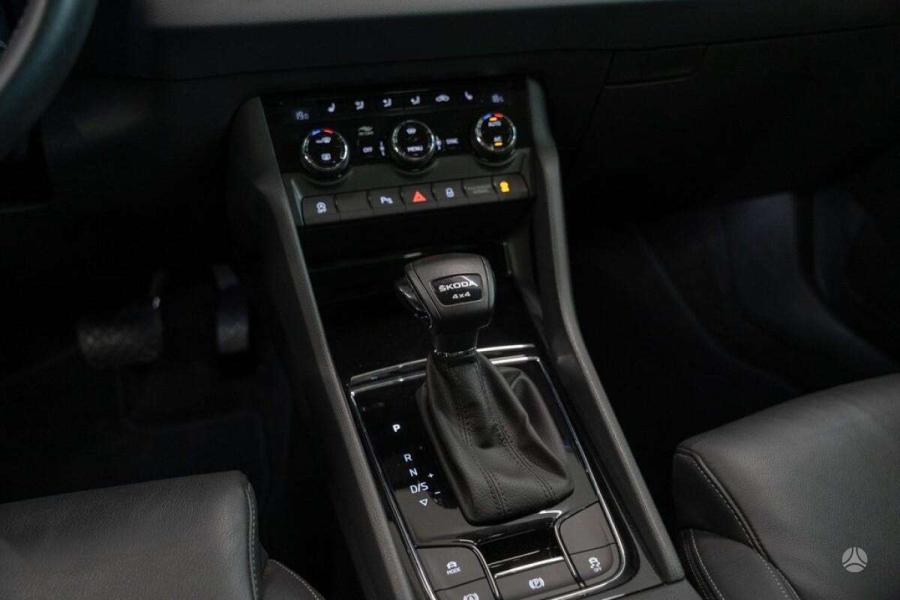 Черный Шкода Karoq 2023 в Вильнюс, объемом двигателя 2.00 л и пробегом 140 тыс. км за 24400 €, фото 19 на AUTOMOTO.COM.LV