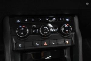 Black Skoda Karoq 2023 in Vilnius, with an engine capacity of 2.00 L and mileage of 140 thousand km for 24400 €, photo 17 on AUTOMOTO.COM.LV
