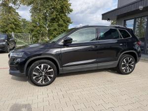 Black Skoda Karoq 2023 in Siauliai, with an engine capacity of 1.50 L and mileage of 165 thousand km for 21490 €, photo 4 on AUTOMOTO.COM.LV