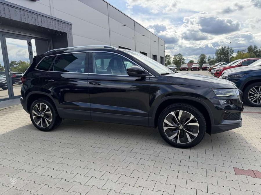Black Skoda Karoq 2023 in Siauliai, with an engine capacity of 1.50 L and mileage of 165 thousand km for 21490 €, photo 7 on AUTOMOTO.COM.LV