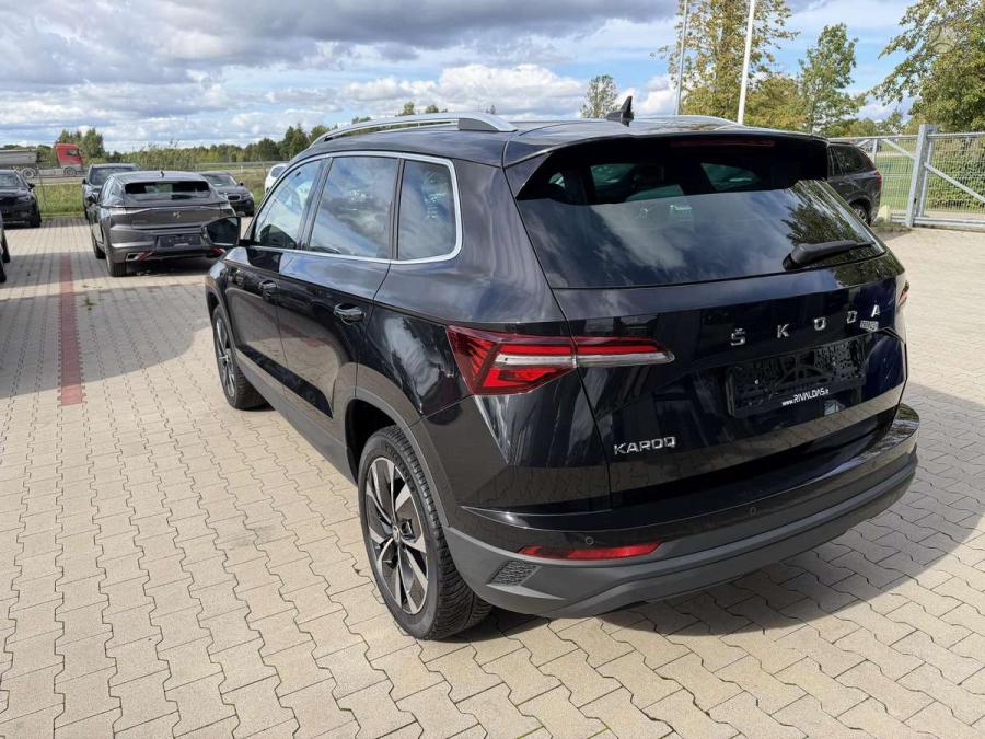 Black Skoda Karoq 2023 in Siauliai, with an engine capacity of 1.50 L and mileage of 165 thousand km for 21490 €, photo 11 on AUTOMOTO.COM.LV