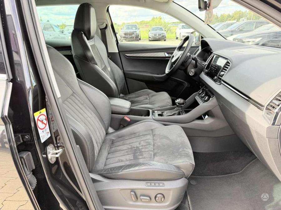 Black Skoda Karoq 2023 in Siauliai, with an engine capacity of 1.50 L and mileage of 165 thousand km for 21490 €, photo 19 on AUTOMOTO.COM.LV