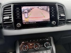 Black Skoda Karoq 2023 in Siauliai, with an engine capacity of 1.50 L and mileage of 165 thousand km for 21490 €, photo 29 on AUTOMOTO.COM.LV