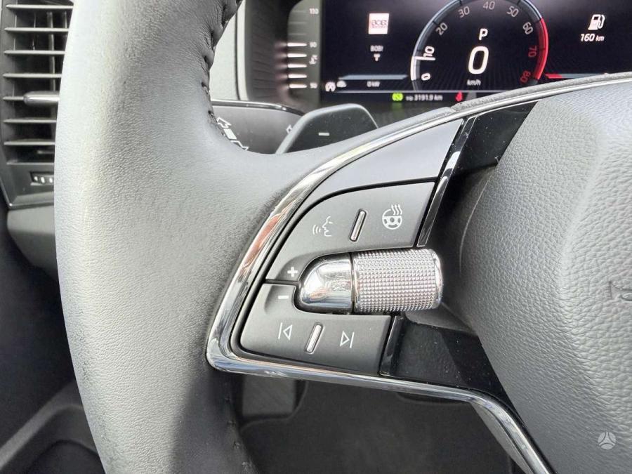 Black Skoda Karoq 2023 in Siauliai, with an engine capacity of 1.50 L and mileage of 165 thousand km for 21490 €, photo 32 on AUTOMOTO.COM.LV
