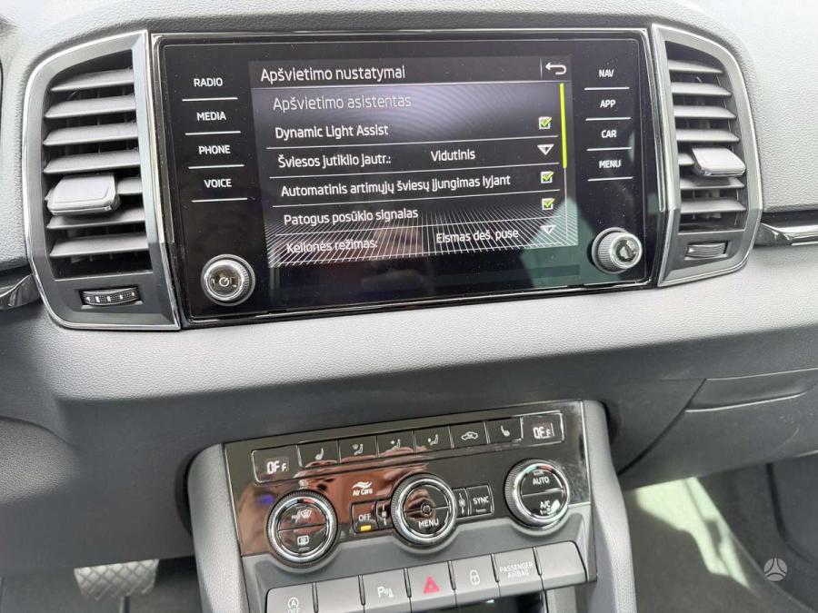 Black Skoda Karoq 2023 in Siauliai, with an engine capacity of 1.50 L and mileage of 165 thousand km for 21490 €, photo 34 on AUTOMOTO.COM.LV