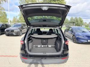 Black Skoda Karoq 2023 in Siauliai, with an engine capacity of 1.50 L and mileage of 165 thousand km for 21490 €, photo 37 on AUTOMOTO.COM.LV