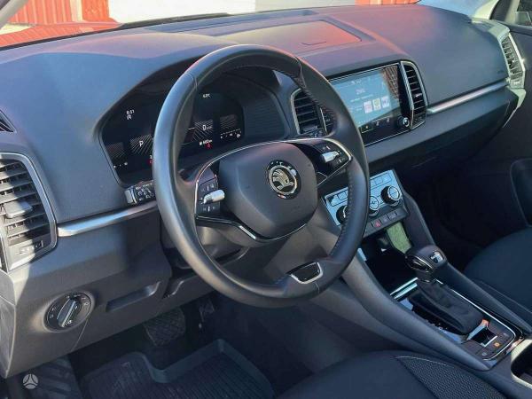 Melns Skoda Karoq 2024 Ukmergė, ar dzinēja tilpumu 1.50 L un nobraukumu 38 tūkst. km par 23700 €, foto 5 vietnē AUTOMOTO.COM.LV