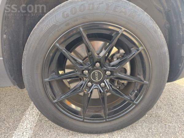 Black Skoda Karoq 2024 in Riga, with an engine capacity of 1.50 L and mileage of 40 thousand km for 24500 €, photo 10 on AUTOMOTO.COM.LV