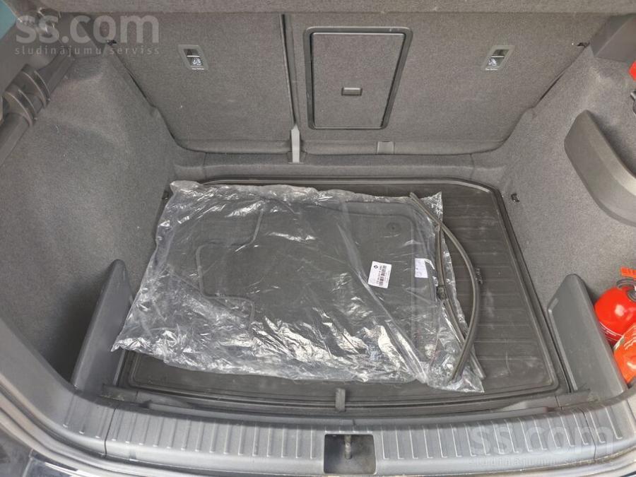 Melns Skoda Karoq 2024 Rīga, ar dzinēja tilpumu 1.50 L un nobraukumu 40 tūkst. km par 24500 €, foto 14 vietnē AUTOMOTO.COM.LV