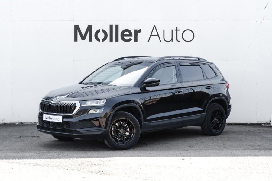 Black Skoda Karoq 2024 in Riga, with an engine capacity of 1.50 L and mileage of 41 thousand km for 23950 €, photo 1 on AUTOMOTO.COM.LV