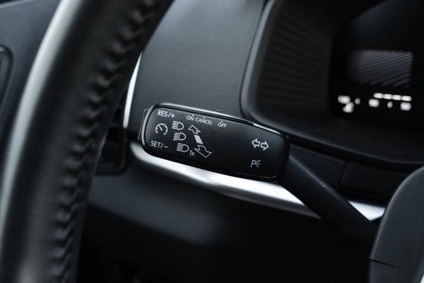 Melns Skoda Karoq 2024 Rīga, ar dzinēja tilpumu 1.50 L un nobraukumu 41 tūkst. km par 23950 €, foto 9 vietnē AUTOMOTO.COM.LV