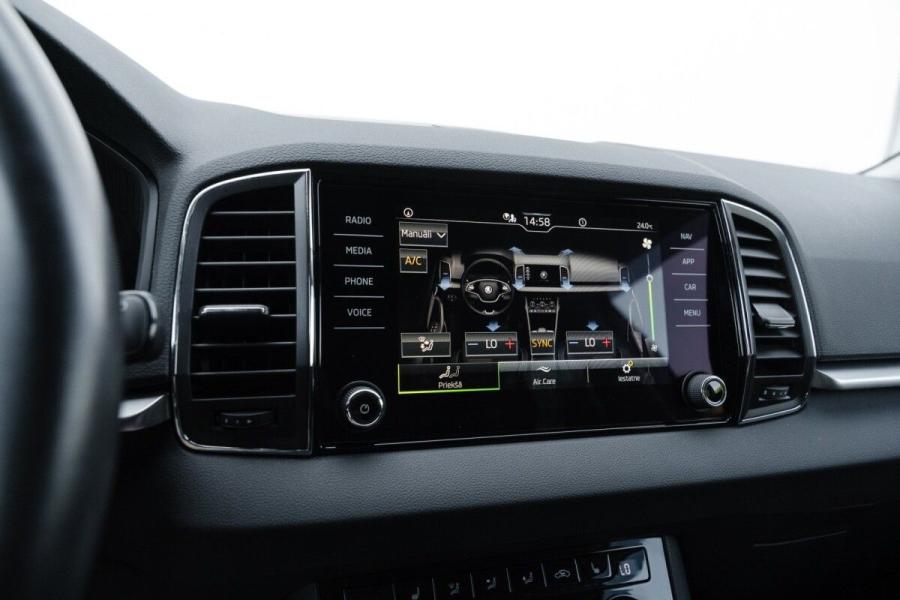 Black Skoda Karoq 2024 in Riga, with an engine capacity of 1.50 L and mileage of 41 thousand km for 23950 €, photo 23 on AUTOMOTO.COM.LV
