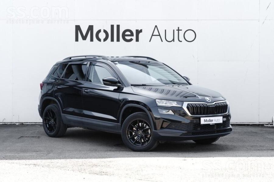 Black Skoda Karoq 2024 in Riga, with an engine capacity of 1.50 L and mileage of 41 thousand km for 23950 €, photo 3 on AUTOMOTO.COM.LV