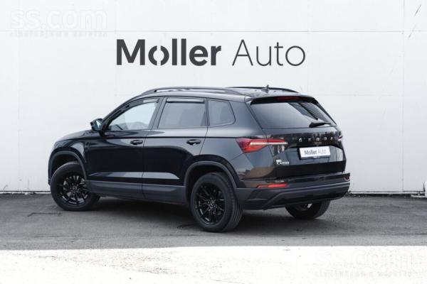 Black Skoda Karoq 2024 in Riga, with an engine capacity of 1.50 L and mileage of 41 thousand km for 23950 €, photo 3 on AUTOMOTO.COM.LV