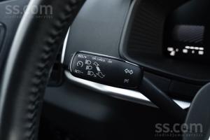 Black Skoda Karoq 2024 in Riga, with an engine capacity of 1.50 L and mileage of 41 thousand km for 23950 €, photo 10 on AUTOMOTO.COM.LV