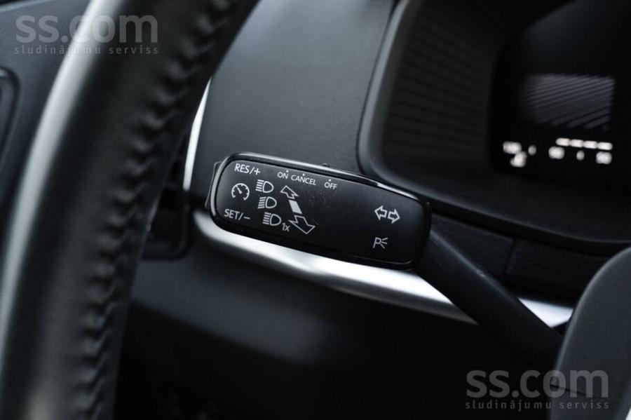 Black Skoda Karoq 2024 in Riga, with an engine capacity of 1.50 L and mileage of 41 thousand km for 23950 €, photo 10 on AUTOMOTO.COM.LV