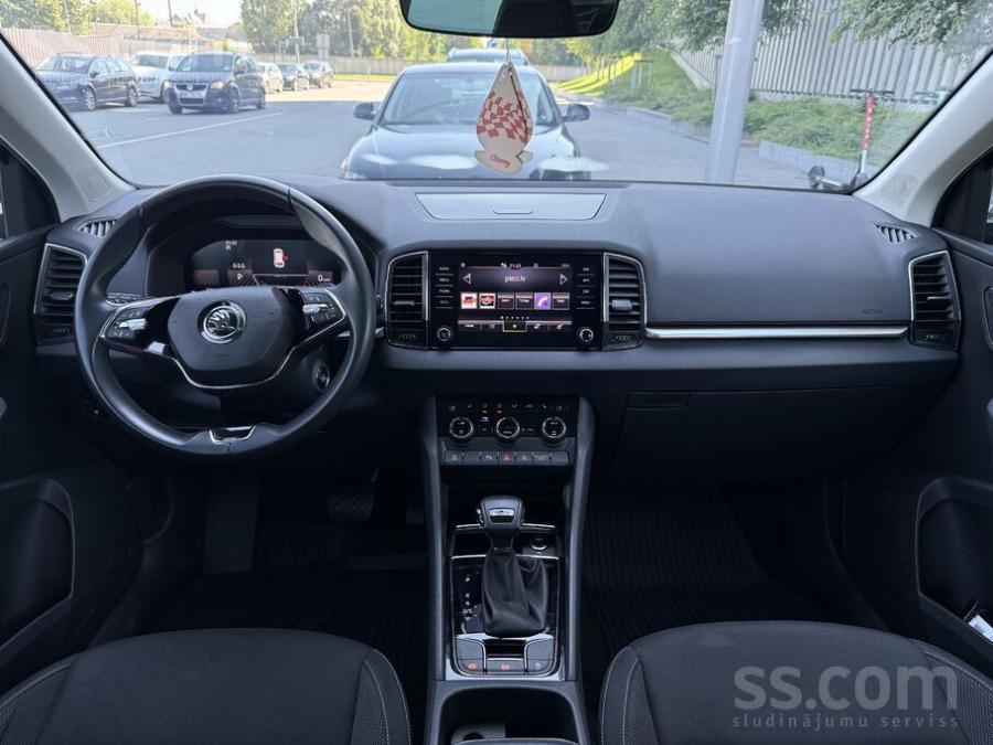 Black Skoda Karoq 2025 in Riga, with an engine capacity of 1.50 L and mileage of 32 thousand km for 23450 €, photo 8 on AUTOMOTO.COM.LV