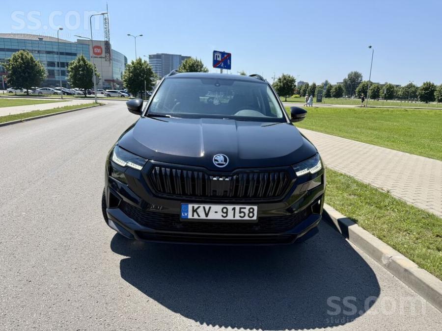 Black Skoda Karoq 2025 in Riga, with an engine capacity of 1.50 L and mileage of 32 thousand km for 23450 €, photo 16 on AUTOMOTO.COM.LV