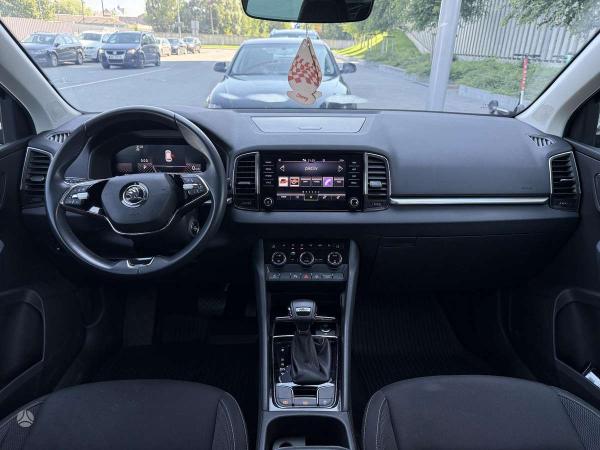 Black Skoda Karoq 2025 in Riga, with an engine capacity of 1.50 L and mileage of 33 thousand km for 23450 €, photo 7 on AUTOMOTO.COM.LV