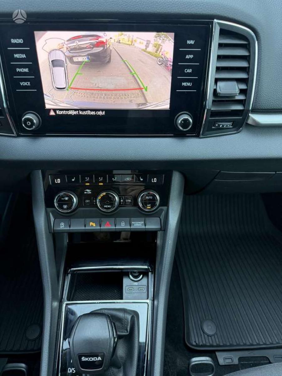 Melns Skoda Karoq 2025 Rīga, ar dzinēja tilpumu 1.50 L un nobraukumu 33 tūkst. km par 23450 €, foto 13 vietnē AUTOMOTO.COM.LV