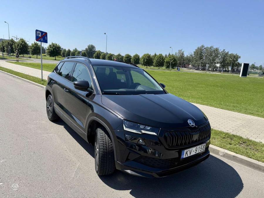 Melns Skoda Karoq 2025 Rīga, ar dzinēja tilpumu 1.50 L un nobraukumu 33 tūkst. km par 23450 €, foto 22 vietnē AUTOMOTO.COM.LV