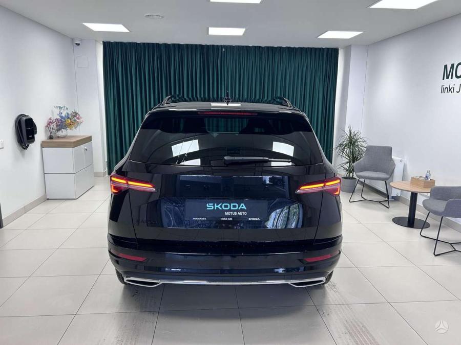 Black Skoda Karoq 2026 in Vilnius, with an engine capacity of 1.50 L and mileage of 5 thousand km for 34600 €, photo 6 on AUTOMOTO.COM.LV