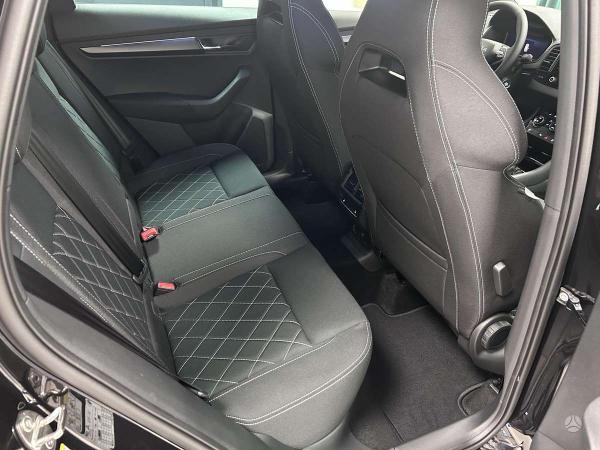 Melns Skoda Karoq 2026 Viļņa, ar dzinēja tilpumu 1.50 L un nobraukumu 5 tūkst. km par 34600 €, foto 10 vietnē AUTOMOTO.COM.LV