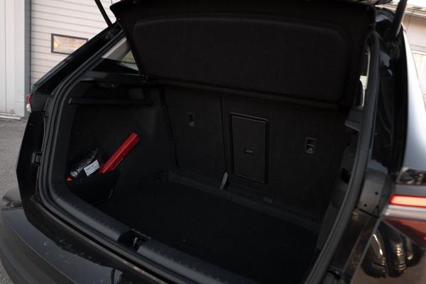 Black Skoda Karoq 2022 in Jelgava, with an engine capacity of 1.50 L and mileage of 149 thousand km for 23500 €, photo 11 on AUTOMOTO.COM.LV
