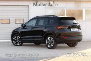 Black Skoda Karoq 2022 in Jelgava, with an engine capacity of 1.50 L and mileage of 149 thousand km for 24082 €, photo 6 on AUTOMOTO.COM.LV