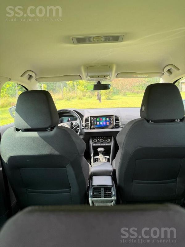 Black Skoda Karoq 2023 in Riga, with an engine capacity of 1.50 L and mileage of 98 thousand km for 21500 €, photo 7 on AUTOMOTO.COM.LV