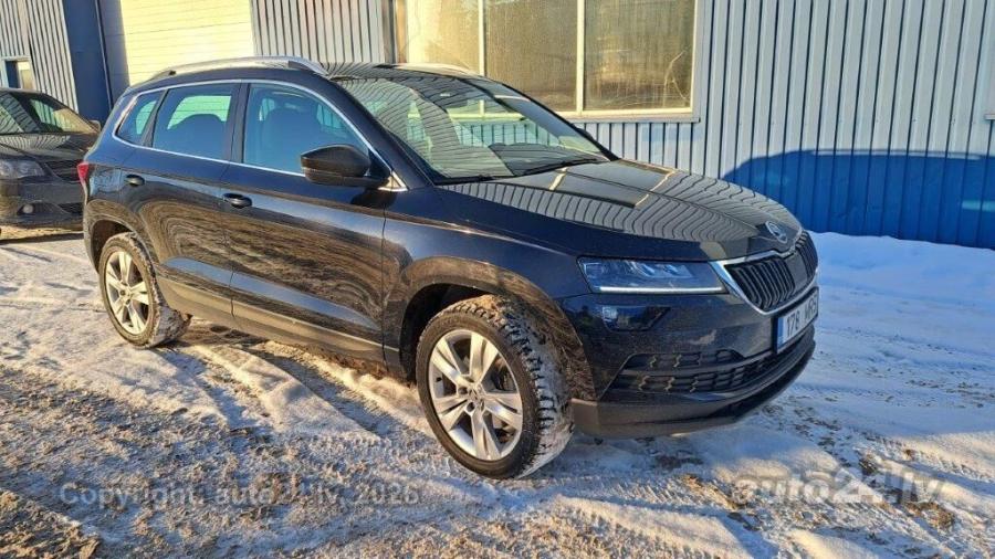 Melns Skoda Karoq 2018 Tallina, ar dzinēja tilpumu 1.50 L un nobraukumu 70 tūkst. km par 16700 €, foto 1 vietnē AUTOMOTO.COM.LV