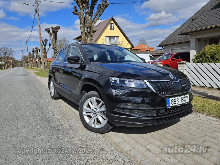 Black Skoda Karoq 2018 in Tallinn, with an engine capacity of 1.60 L and mileage of 76 thousand km for 15200 €, photo 1 on AUTOMOTO.COM.LV