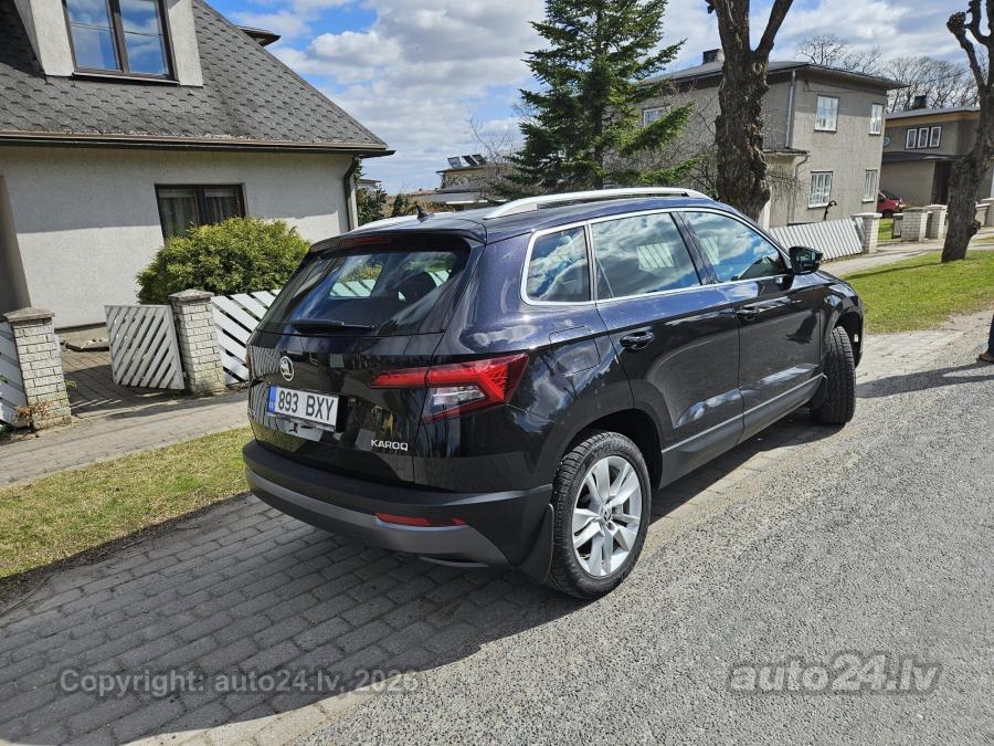 Black Skoda Karoq 2018 in Tallinn, with an engine capacity of 1.60 L and mileage of 76 thousand km for 15200 €, photo 4 on AUTOMOTO.COM.LV