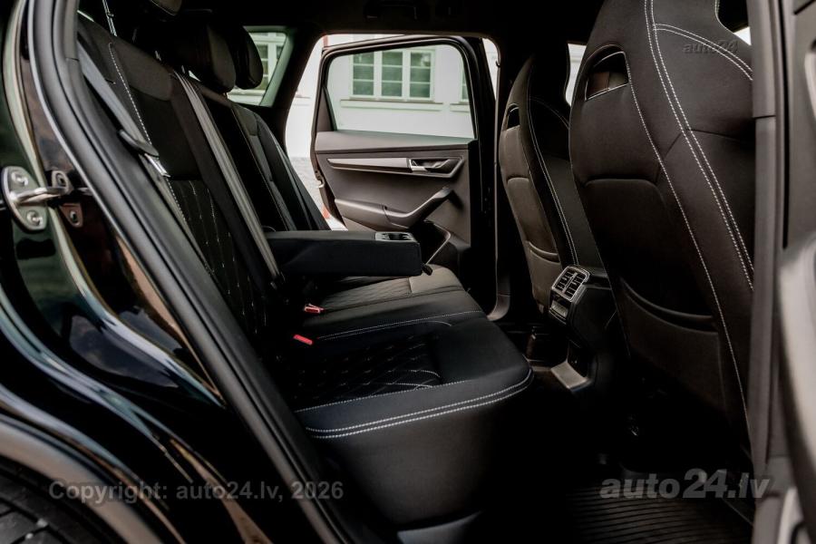 Black Skoda Karoq 2020 in Parnu, with an engine capacity of 2.00 L and mileage of 202 thousand km for 19900 €, photo 13 on AUTOMOTO.COM.LV