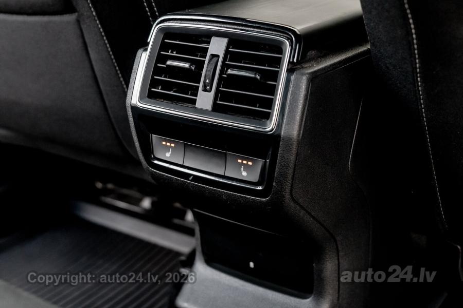 Black Skoda Karoq 2020 in Parnu, with an engine capacity of 2.00 L and mileage of 202 thousand km for 19900 €, photo 20 on AUTOMOTO.COM.LV