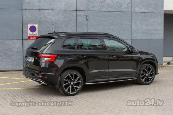 Melns Skoda Karoq 2021 Pērnava, ar dzinēja tilpumu 2.00 L un nobraukumu 113 tūkst. km par 23900 €, foto 3 vietnē AUTOMOTO.COM.LV