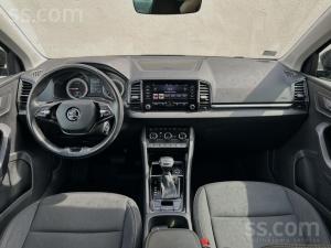 Melns Skoda Karoq 2022 Rīga, ar dzinēja tilpumu 2.00 L un nobraukumu 142 tūkst. km par 18950 €, foto 22 vietnē AUTOMOTO.COM.LV