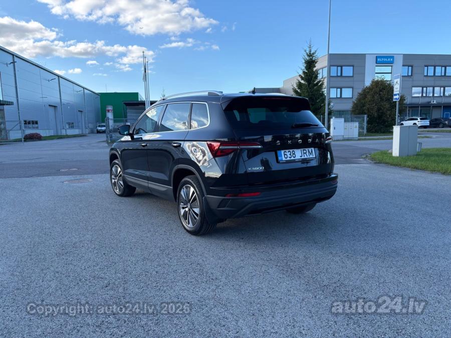 Melns Skoda Karoq 2022 Tallina, ar dzinēja tilpumu 1.50 L un nobraukumu 99 tūkst. km par 22999 €, foto 3 vietnē AUTOMOTO.COM.LV