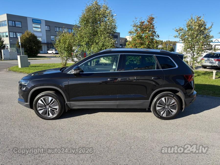 Melns Skoda Karoq 2022 Tallina, ar dzinēja tilpumu 1.50 L un nobraukumu 99 tūkst. km par 22999 €, foto 5 vietnē AUTOMOTO.COM.LV